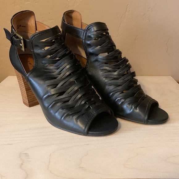 Chinese Laundry | Shoes | Chinese Laundry Black Opentoe Booties | Poshmark